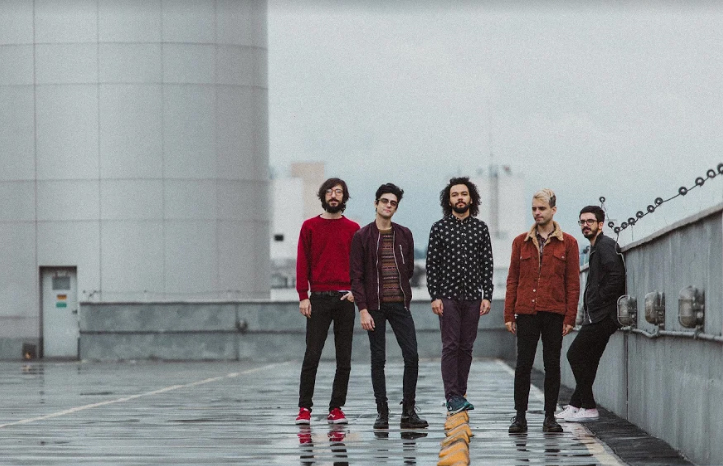 Alaska lança álbum “Ninguém Vai Me Ouvir” em show em São Paulo - Cartão ...