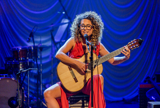 Zanna lança no Blue Note em São Paulo seu primeiro álbum, indicado ao ...