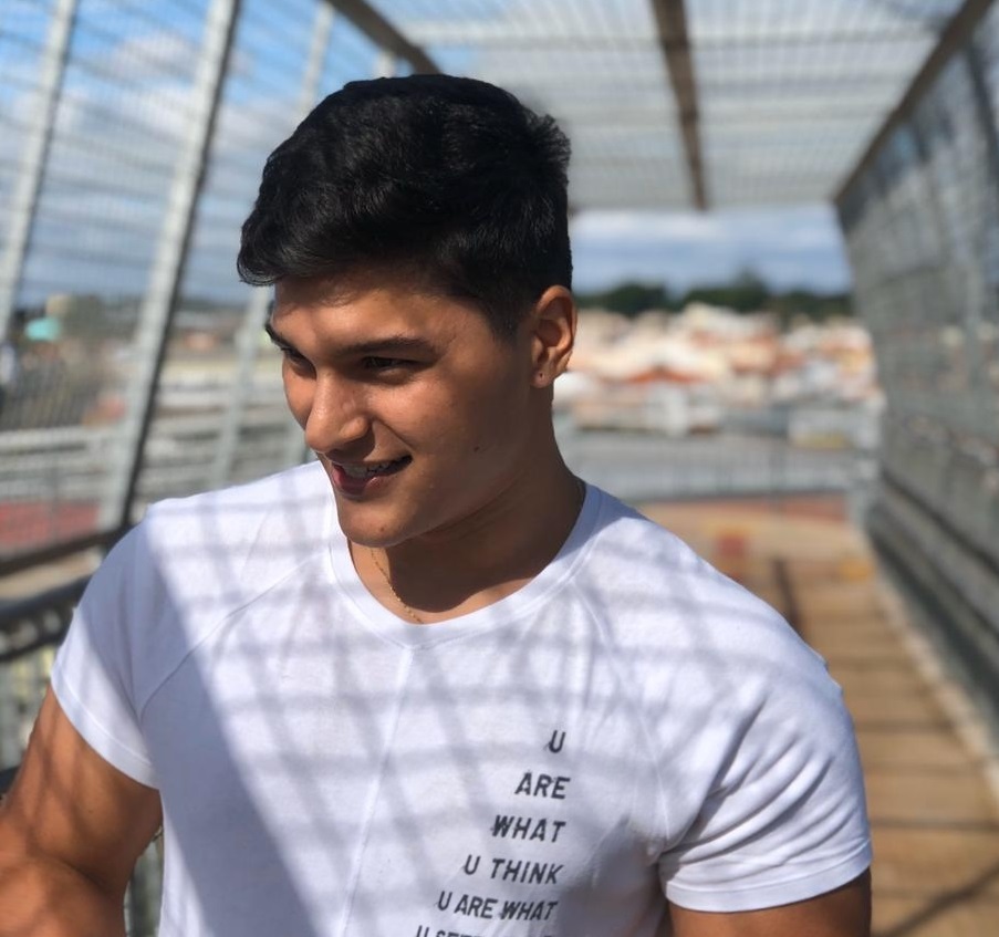 Conheça João Pedro Teles: modelo que é a nova revelação do interior ...