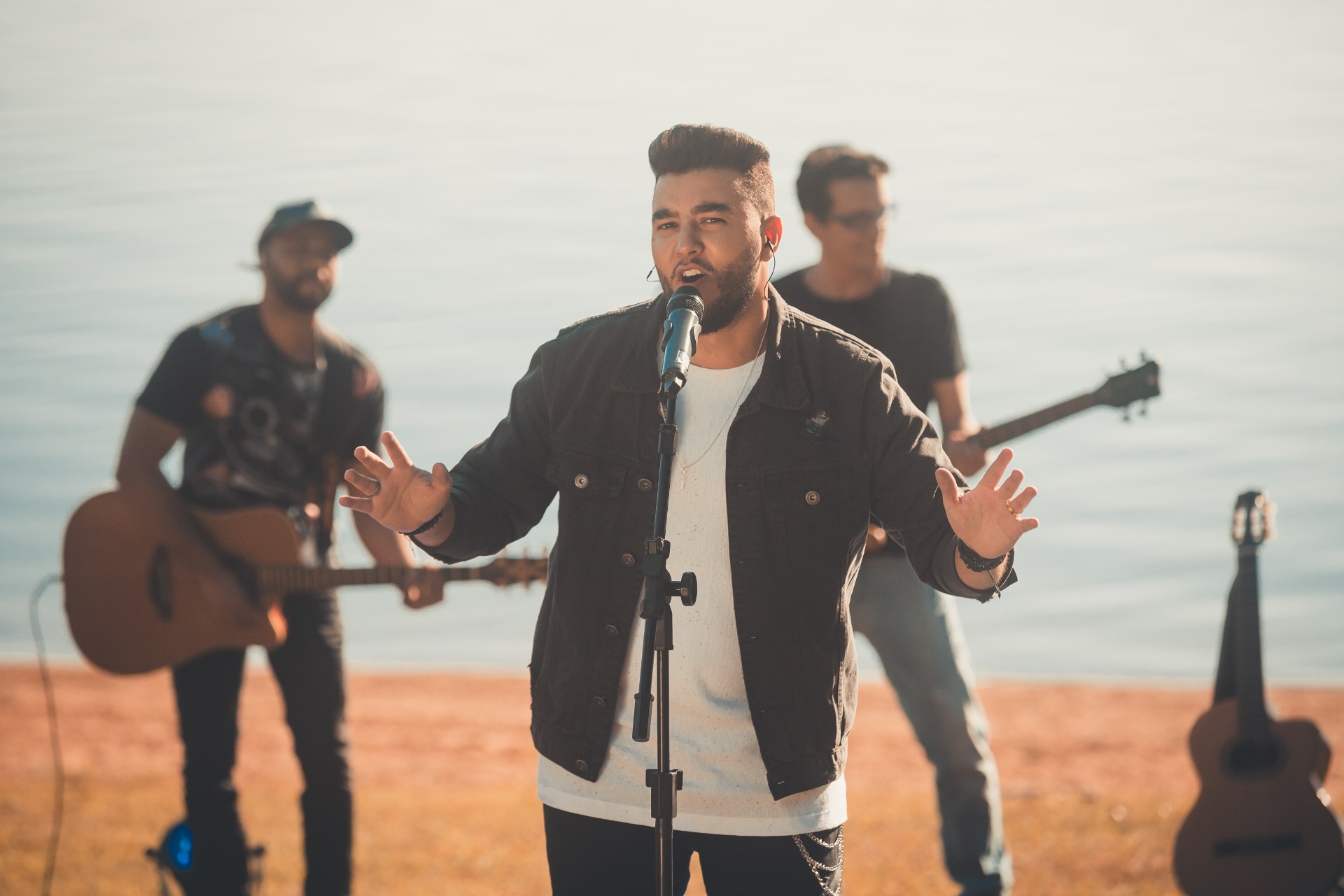 Revelação do sertanejo, Junior Melu cai nas graças das celebridades na ...