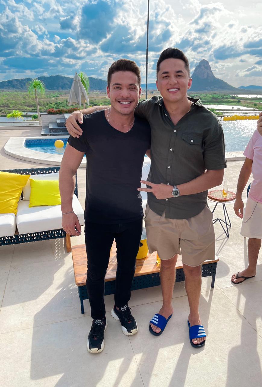 Entrevista com Júnior Gomes, compositor que está no TOP HITS de 2020 - Cartão de Visita News