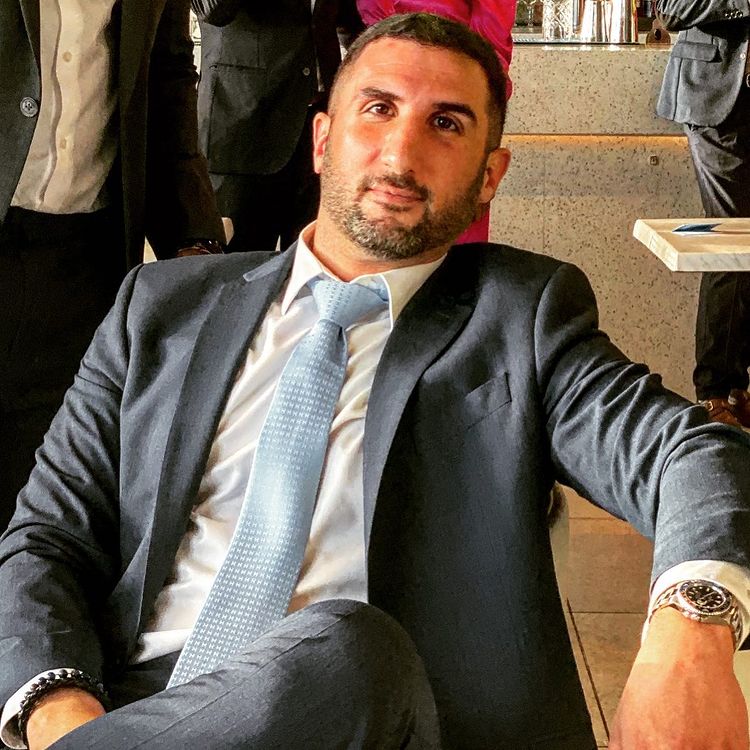 Conheça o trabalho do influenciador e médico Omar Hajmurad, o famoso ...