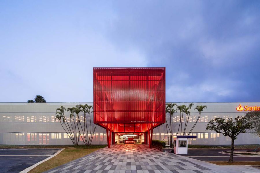 F1RST, do Santander, abre 80 vagas em TI a pessoas com deficiência e ...