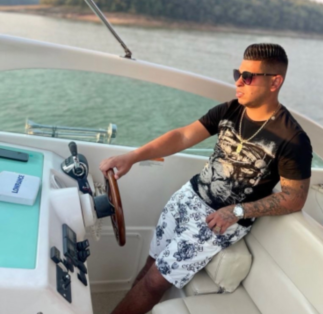 Maykon Santos, o influencer que ficou famoso por empinar motocicletas - Cartão de Visita News