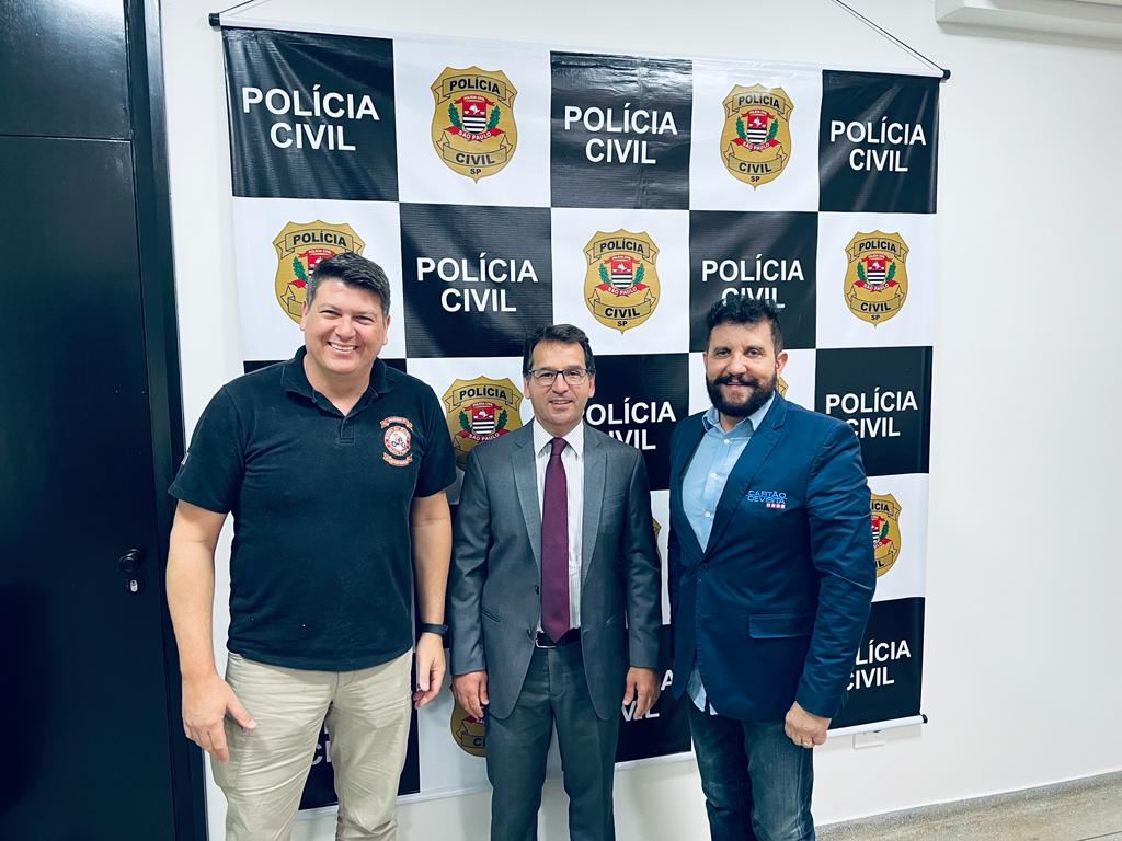 Zacarias Pagnanelli e Rodrigo Pagliani visitam intitucionalmente o Dr. Jorge Amaro Cury Neto ...