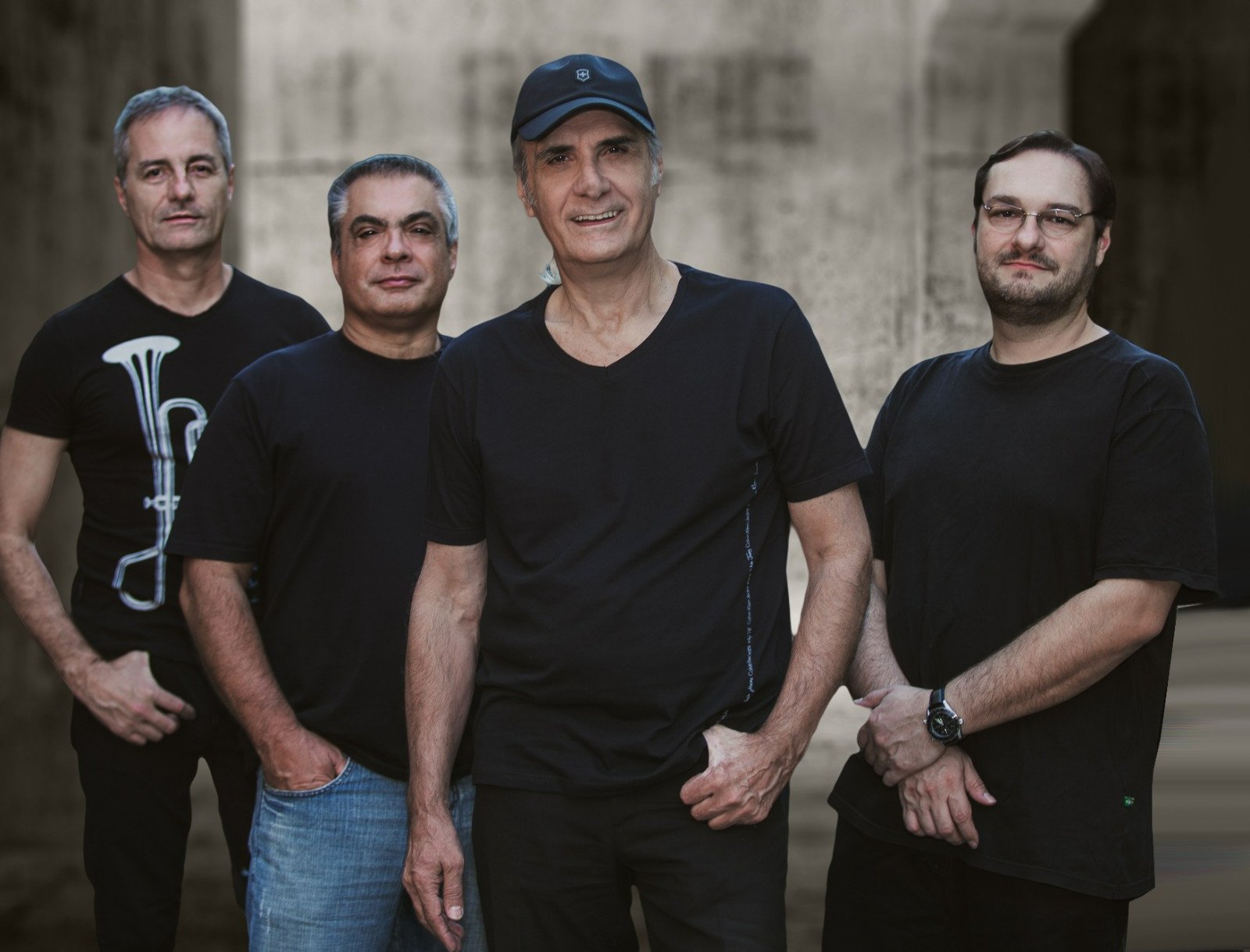 Banda Os Incríveis faz turnê comemorativa pelo Brasil - Cartão de ...