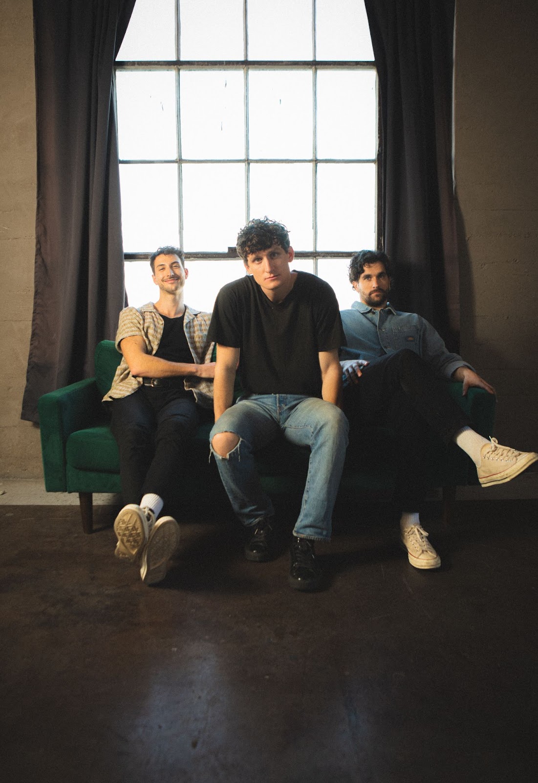 Yam Haus retorna com o introspectivo single "Color You In" - Cartão de ...