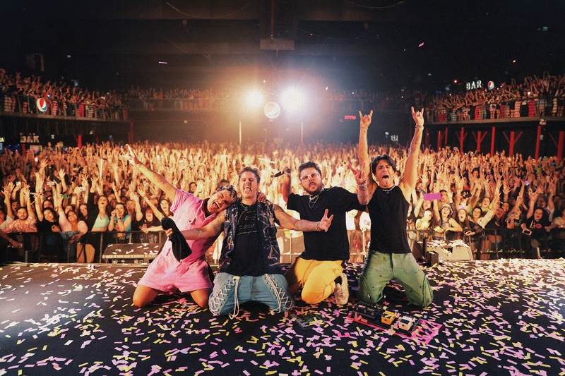 Restart volta ao Rio com show especial na Farmasi Arena - Cartão de ...