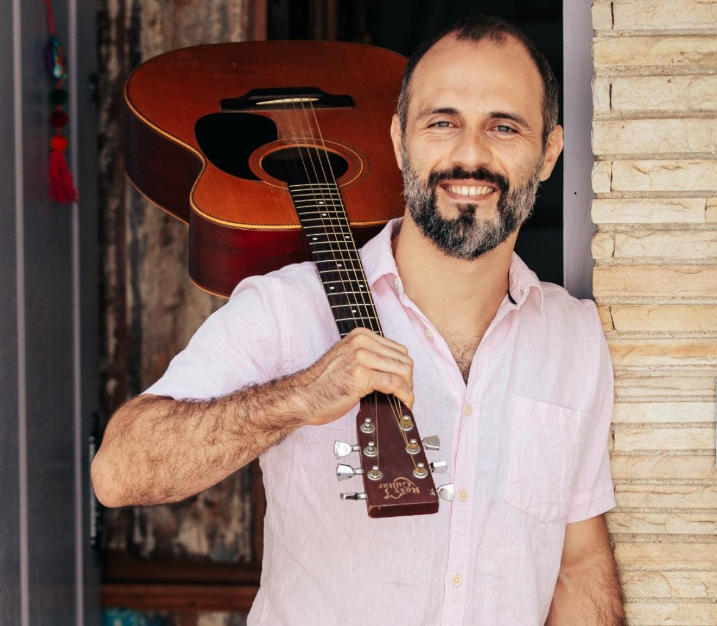 Gu Andersen lança mensagem de paz e harmonia com "As Minhas Armas São ...