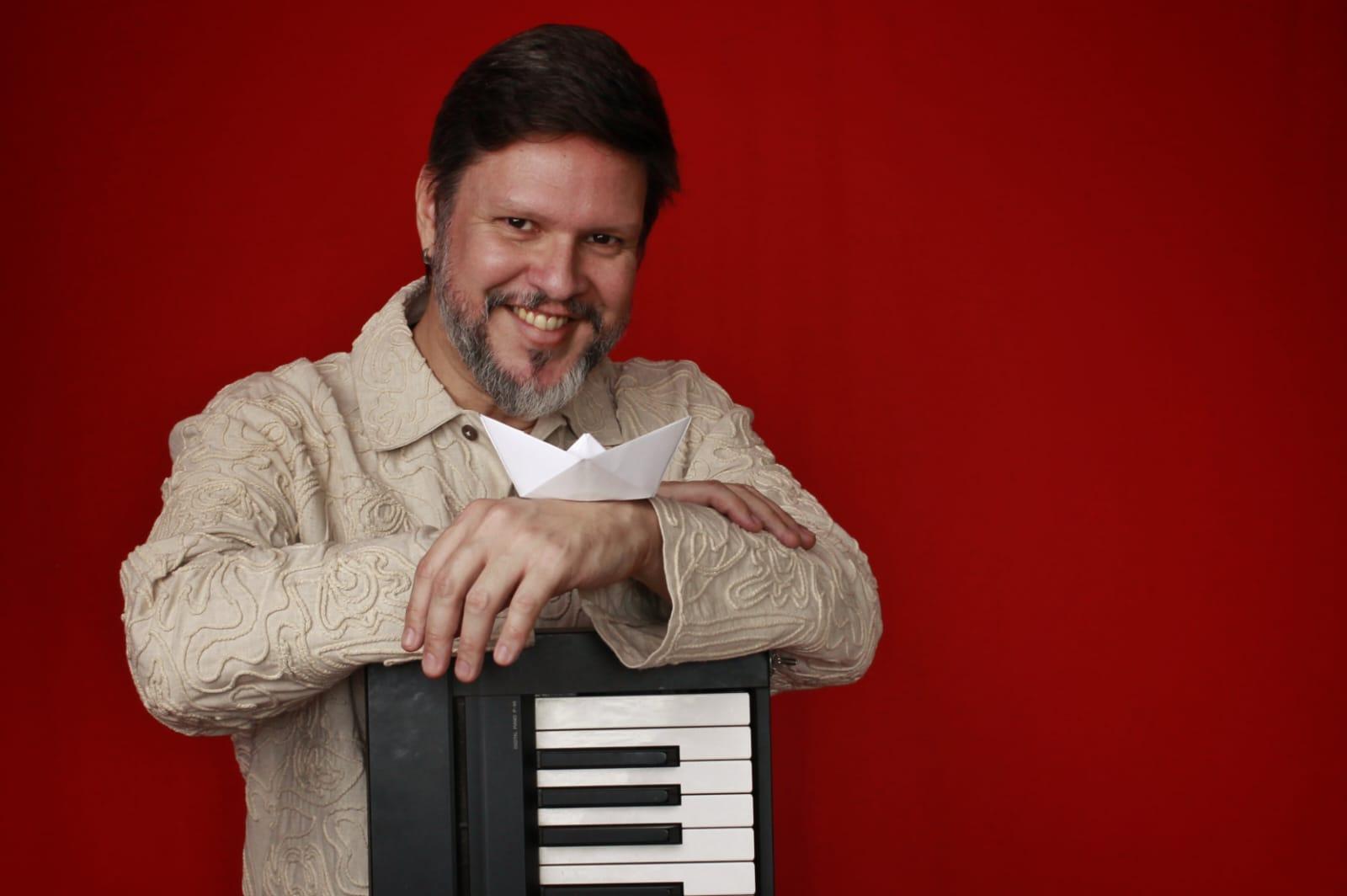 Marco França celebra 35 anos de carreira no show A m ar é, que tem ...