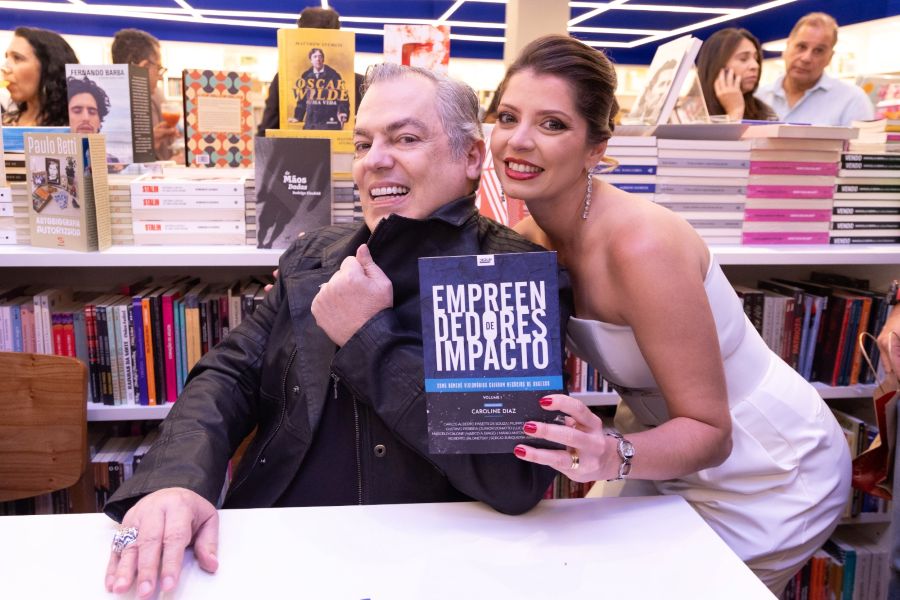 Caroline Diaz celebra lançamento de 'Empreendedores de Impacto' com ...