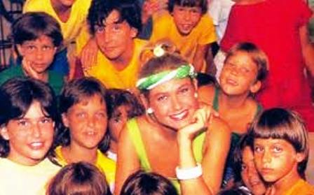 Xuxa Meneghel chega à TV comandando o “Clube da Criança” na Rede ...